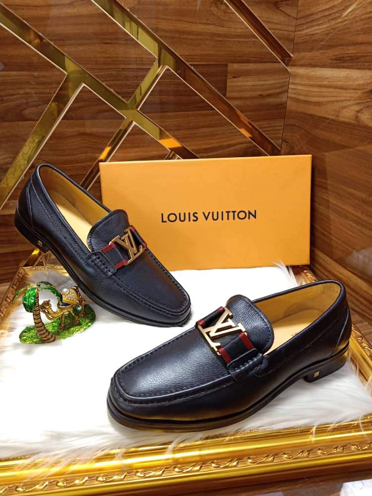 Introducing: the new collection Shoes from Louis Voiutton.